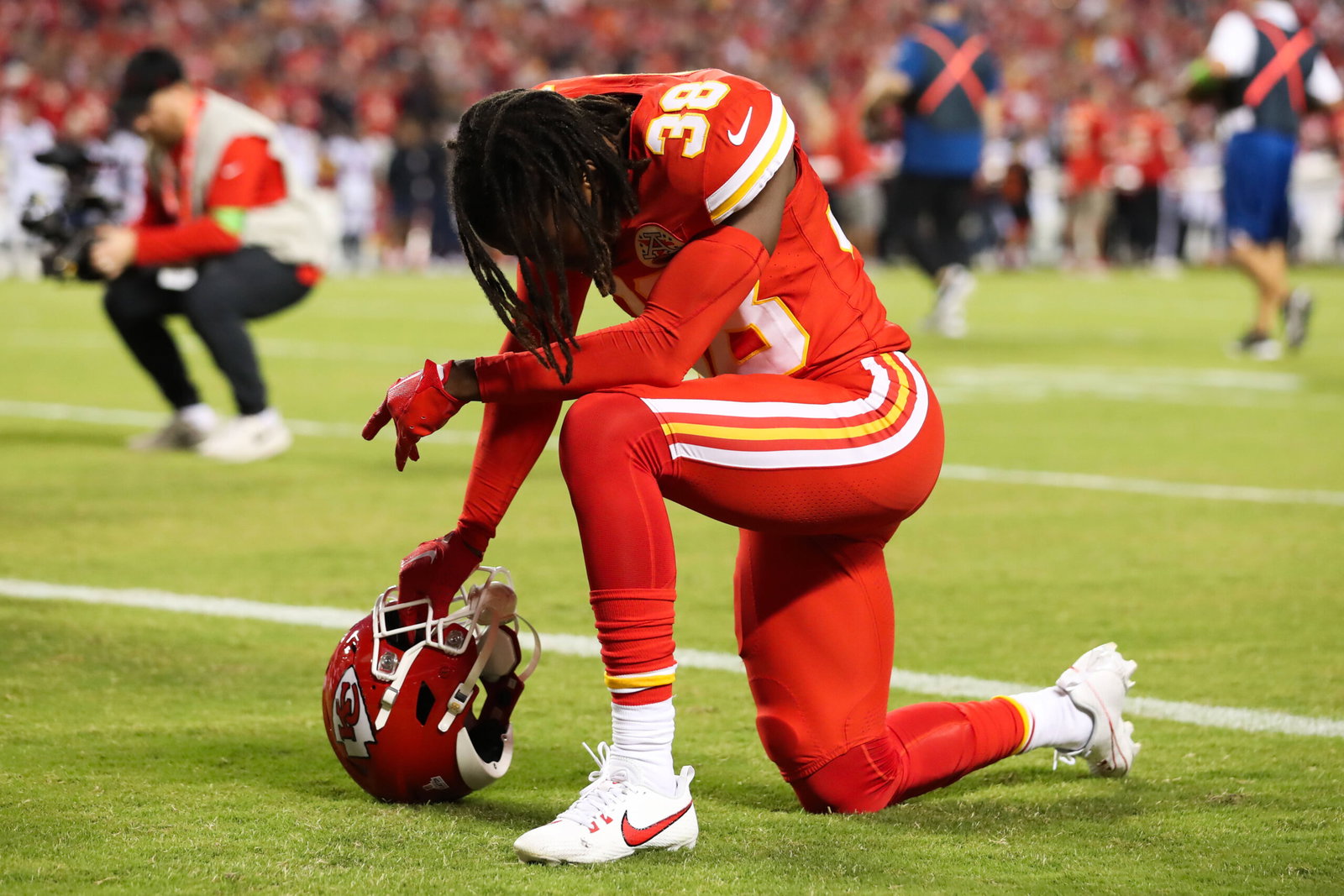 "Washed up": NFL Fans Rip Chiefs' Newest Signing After Poor ...